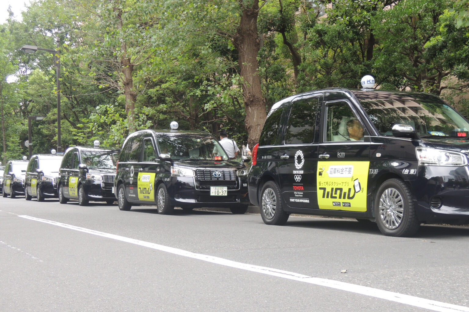 【東京のタクシー会社一覧】大手・準大手8社の特徴やメリットを解説【2022年11月更新】 | タクシーメディア by転職道.com